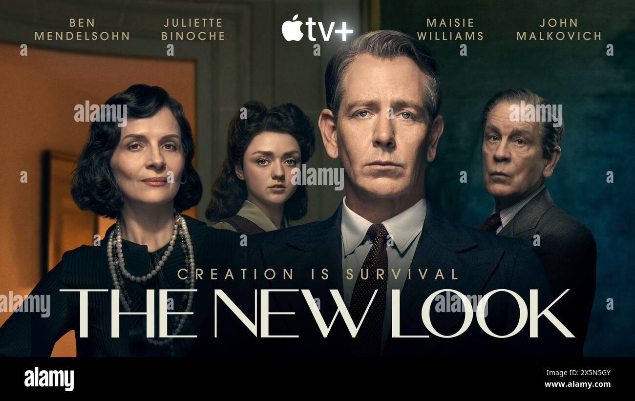 Chanel suit 1940s hi-res stock photography and images - Alamy