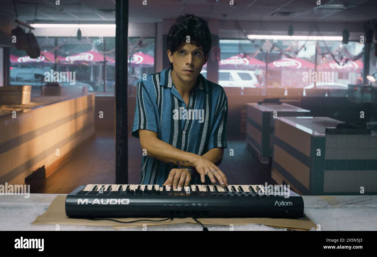 Musica rudy mancuso hi-res stock photography and images - Alamy