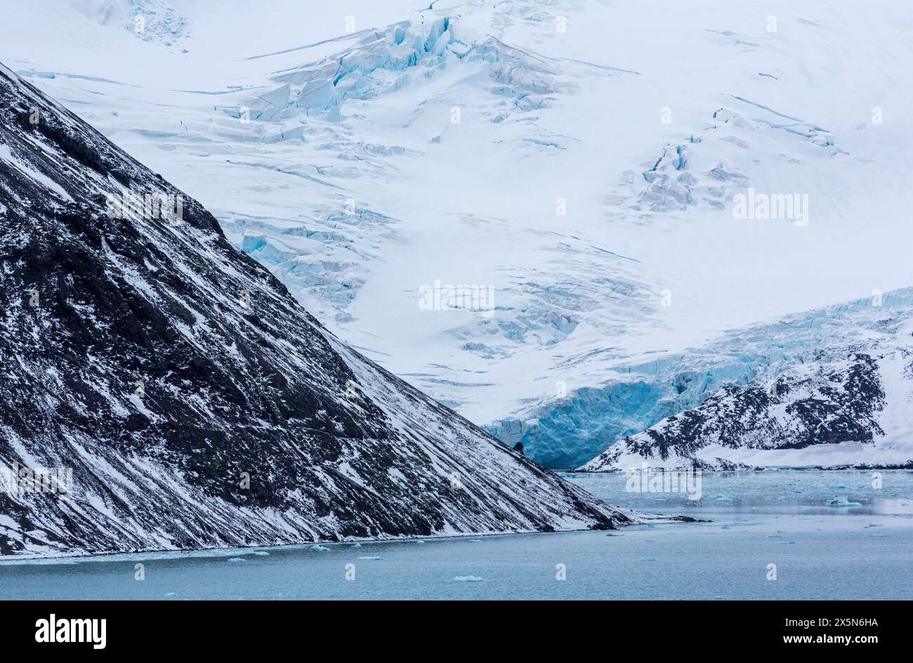Goetel Glacier & Ulmann Point, Martel Inlet, Admiralty Bay, King George ...