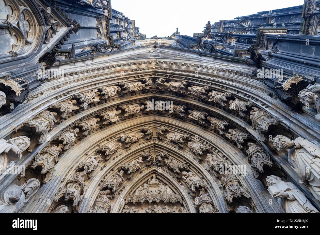 The details of the Cologne Cathedral exterior Stock Photo - Alamy