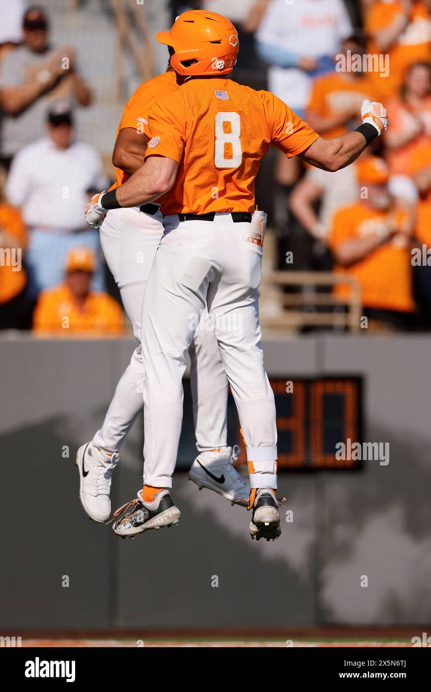 Tennessee Volunteers left fielder Dylan Dreiling (8) celebrates a home ...