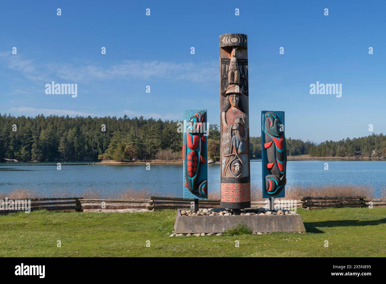 Coast salish hi-res stock photography and images - Alamy