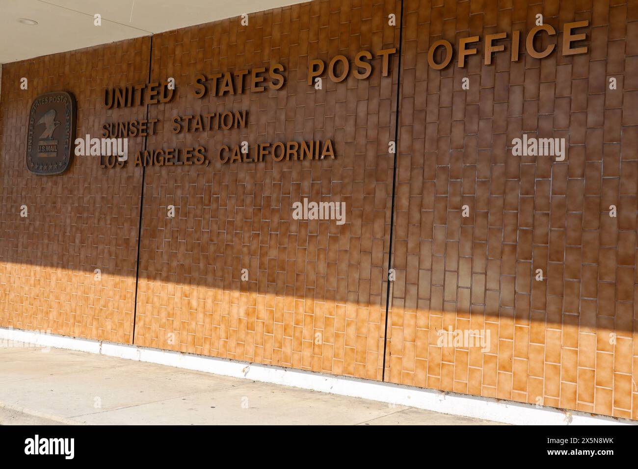 Los Angeles, California: USPS United States Post Office, Sunset Station ...