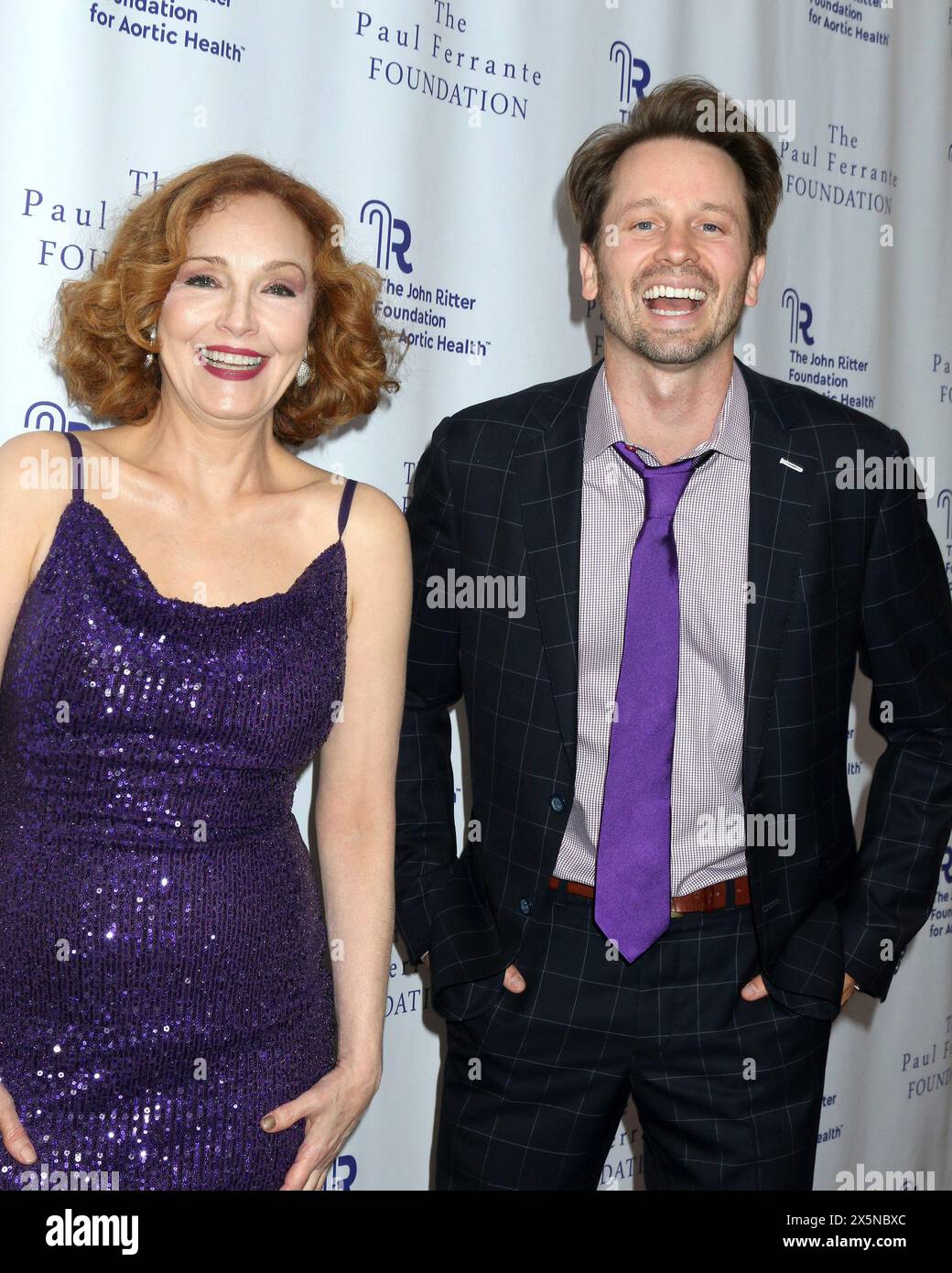 LOS ANGELES - MAY 9: Amy Yasbeck Ritter, Tyler Ritter at the John ...