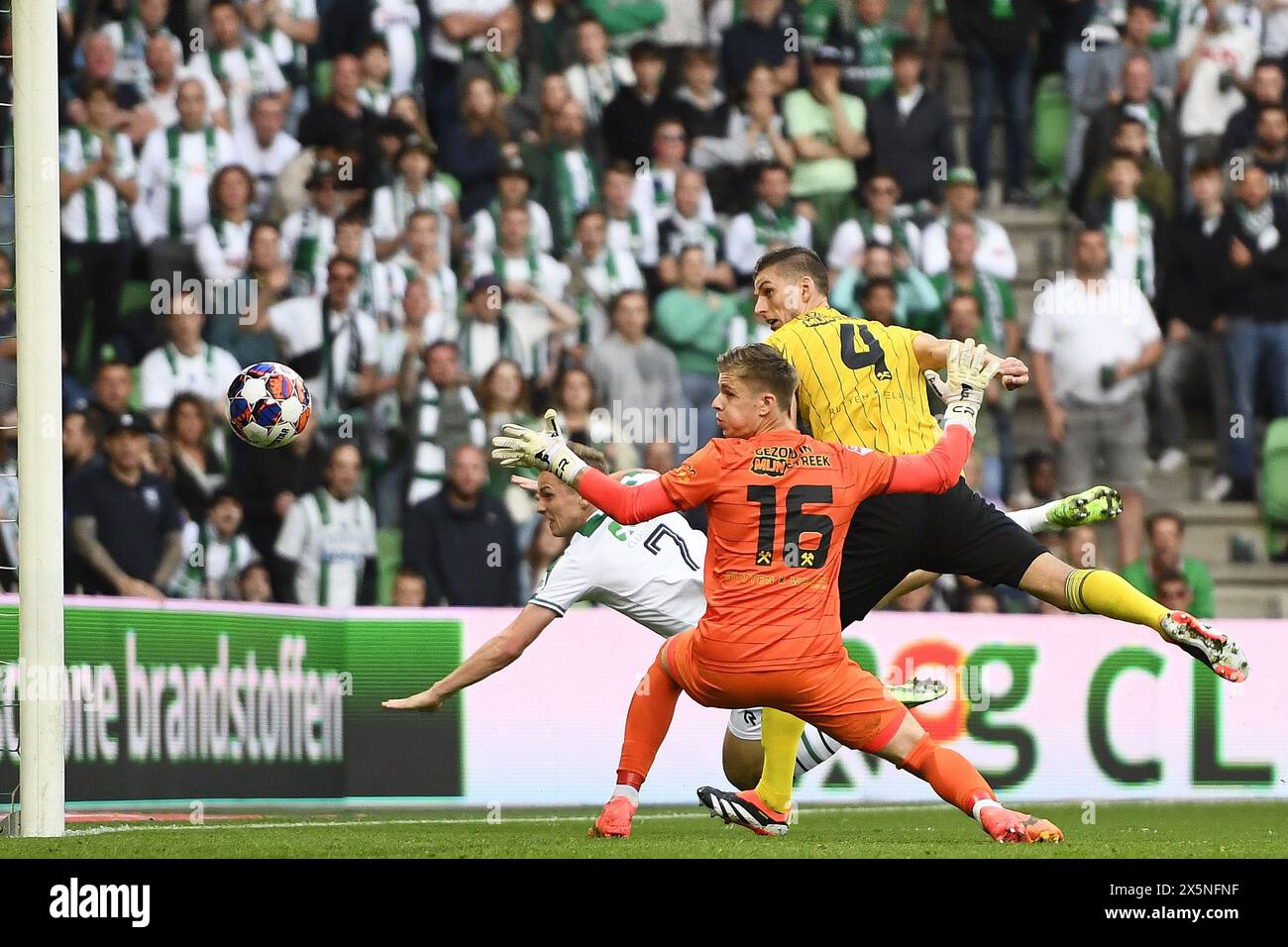 Groningen, Netherlands. 10th May, 2024. GRONINGEN, 10-05-2024, Stadion ...