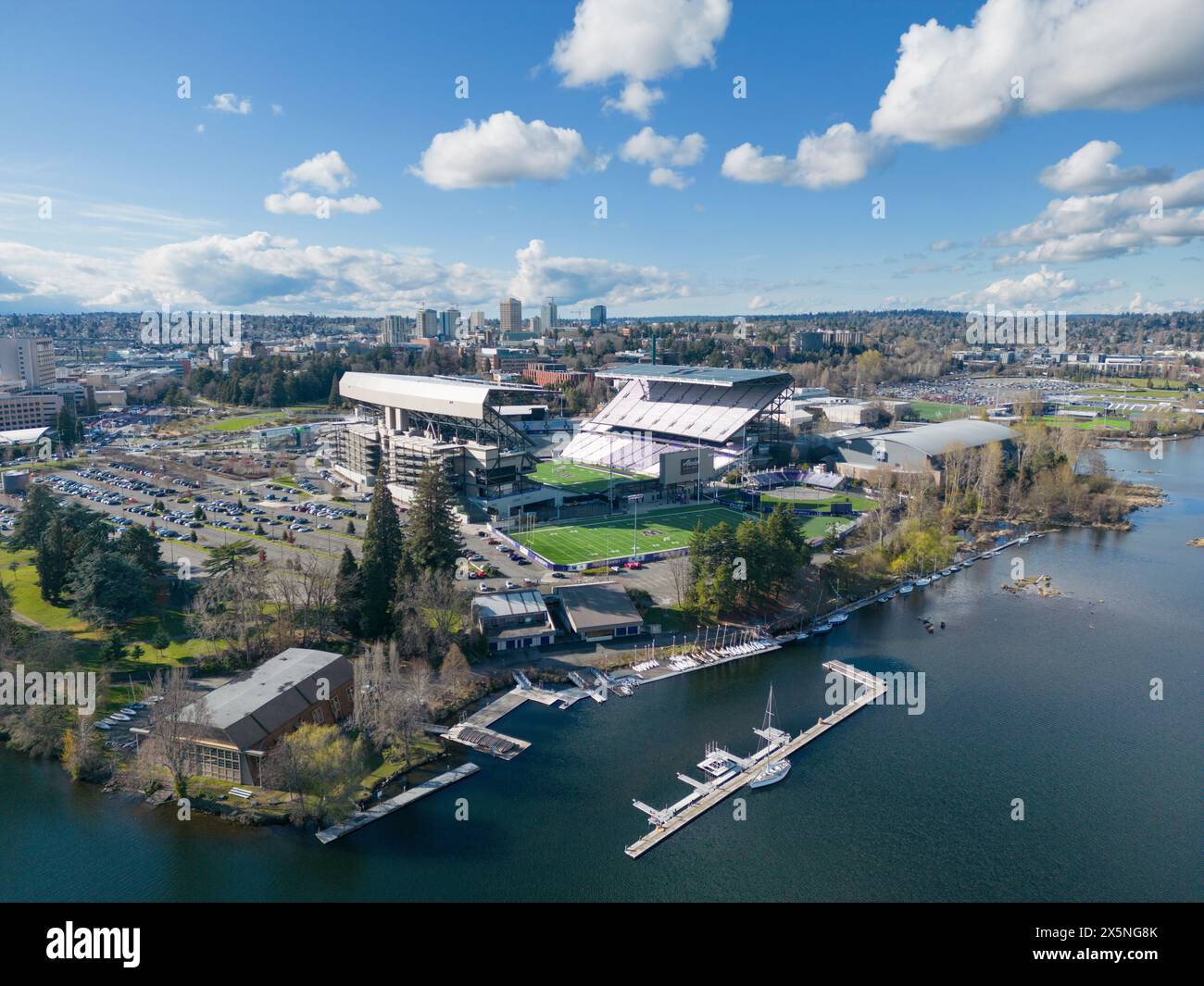 Husky Stadium and University of Washington waterfront, Seattle ...