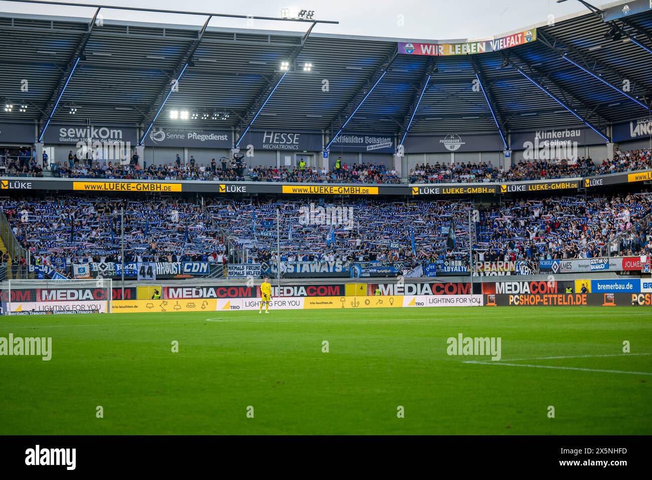 Images taken in home hi-res stock photography and images - Alamy