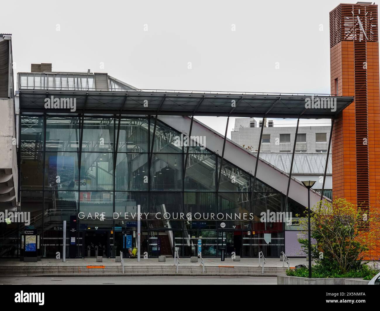 évry courcouronnes hi-res stock photography and images - Alamy