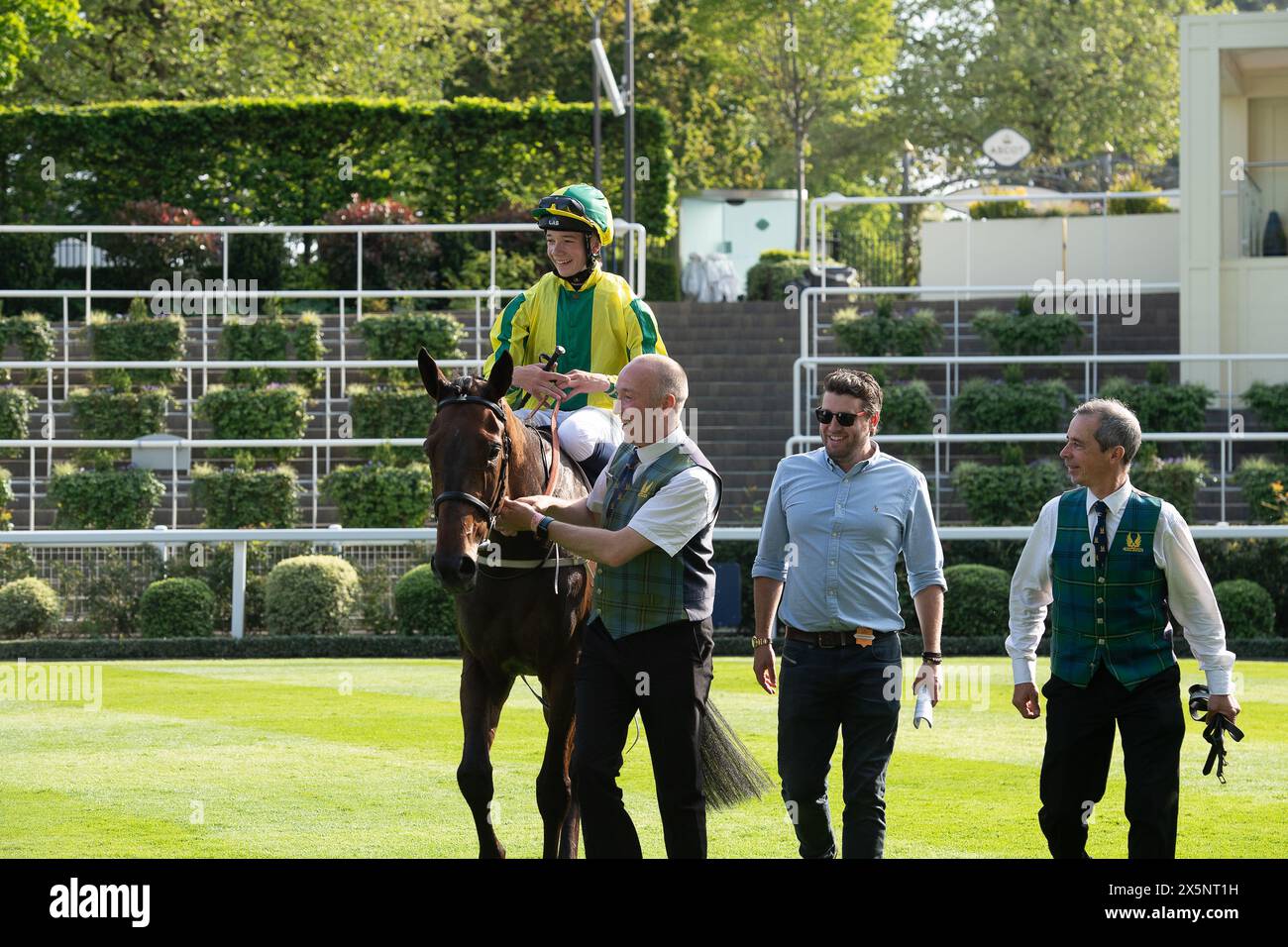 Ascot, Berkshire, UK. 10th May, 2024. Horse Baileys Khelstar ridden by ...