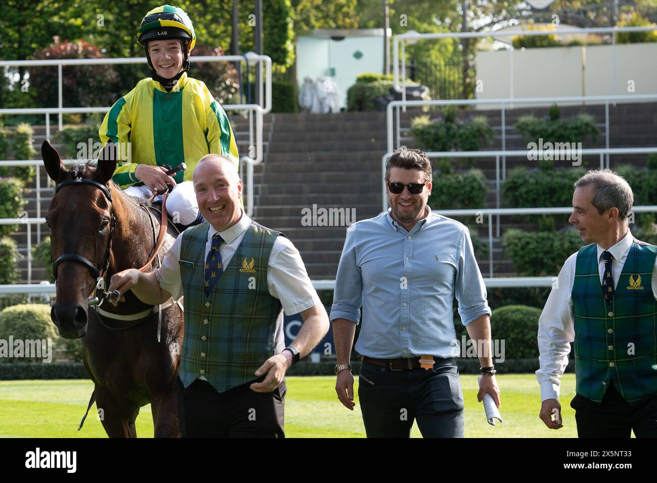 Ascot, Berkshire, UK. 10th May, 2024. Horse Baileys Khelstar ridden by ...