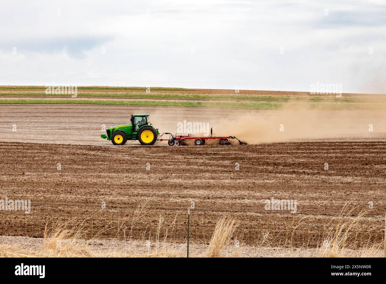 Iowa farm plow hi-res stock photography and images - Alamy