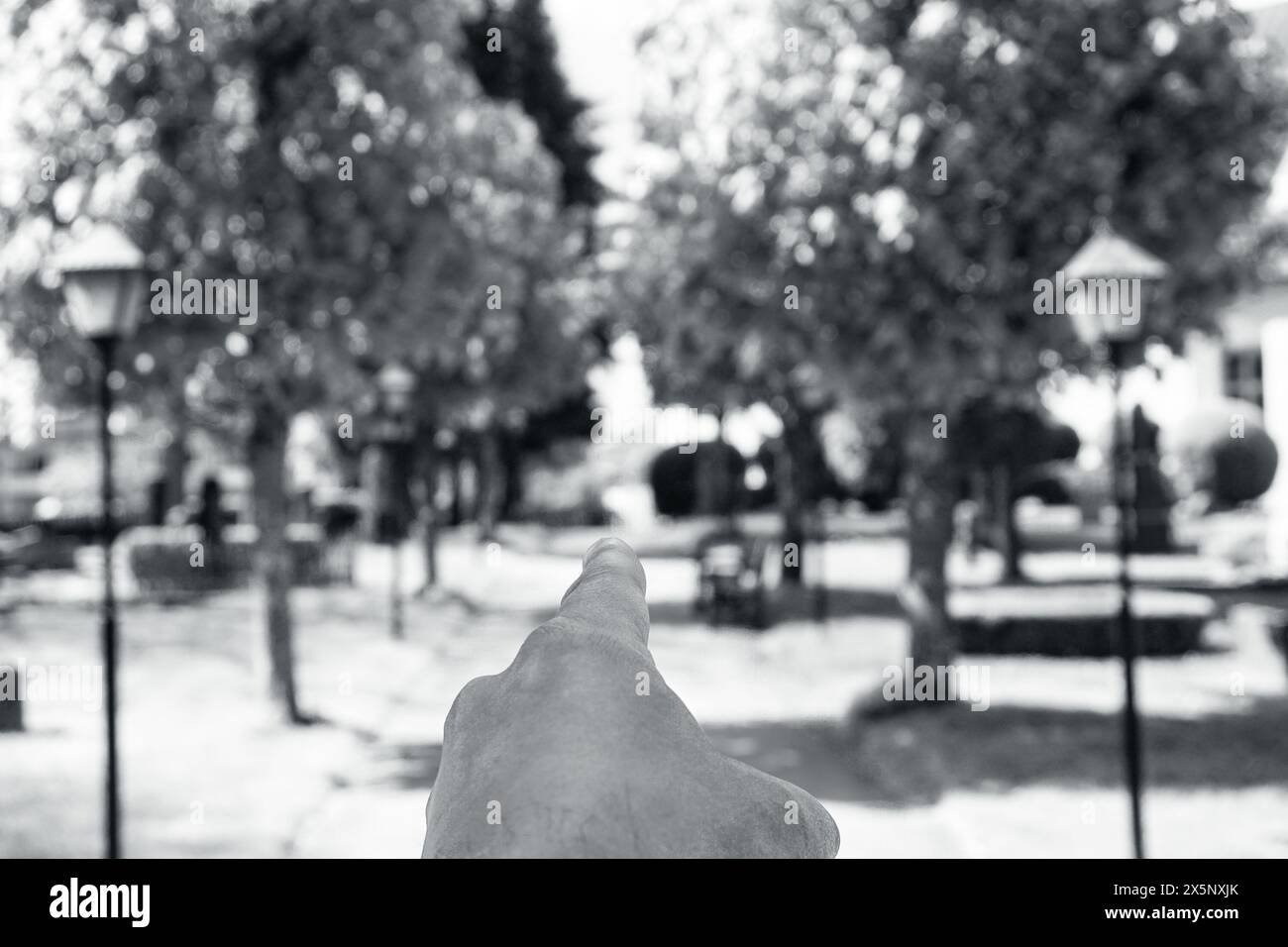 Hand pointing forward hi-res stock photography and images - Alamy