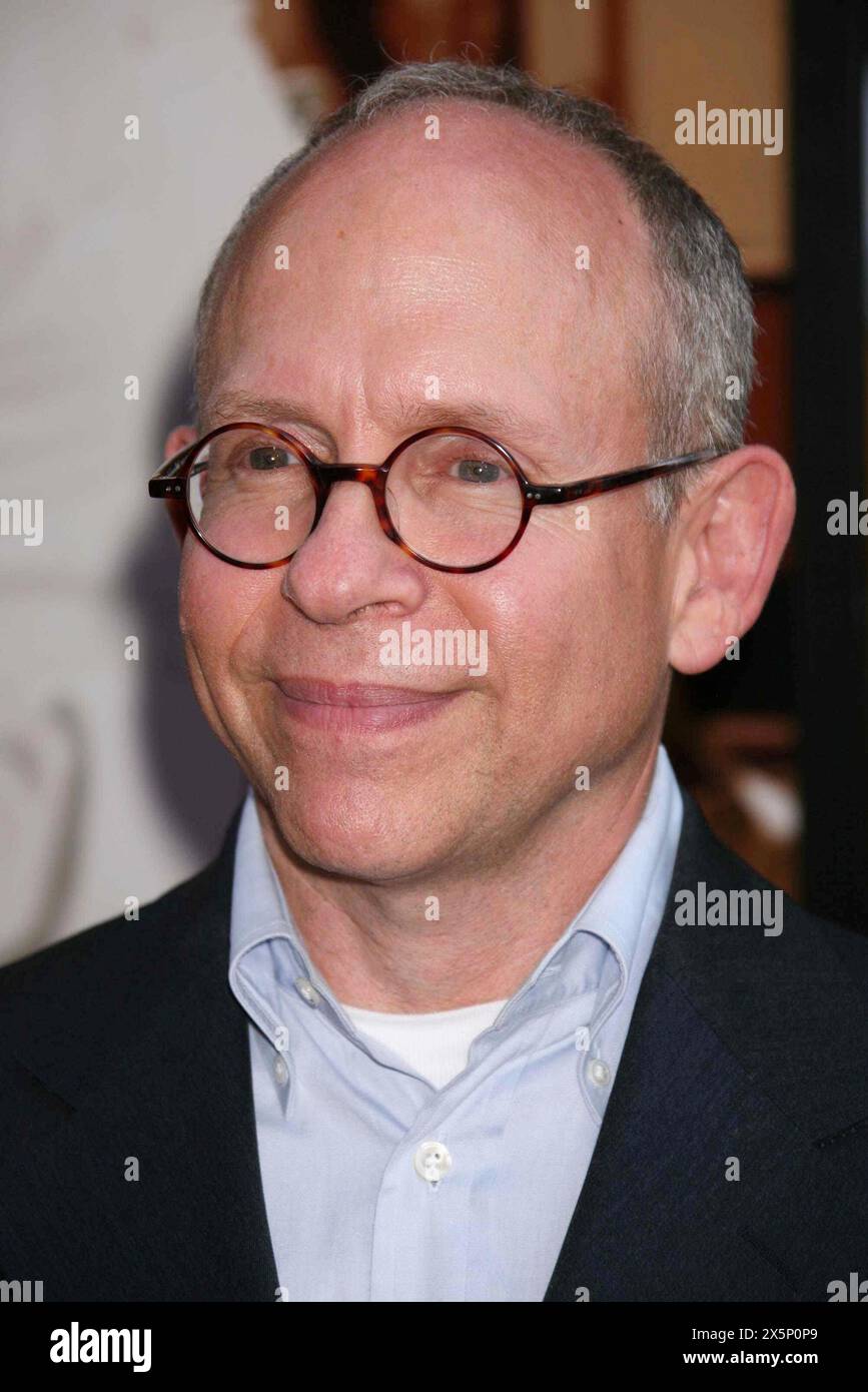 Bob Balaban attends the premiere of Warner Bros. Pictures "No ...