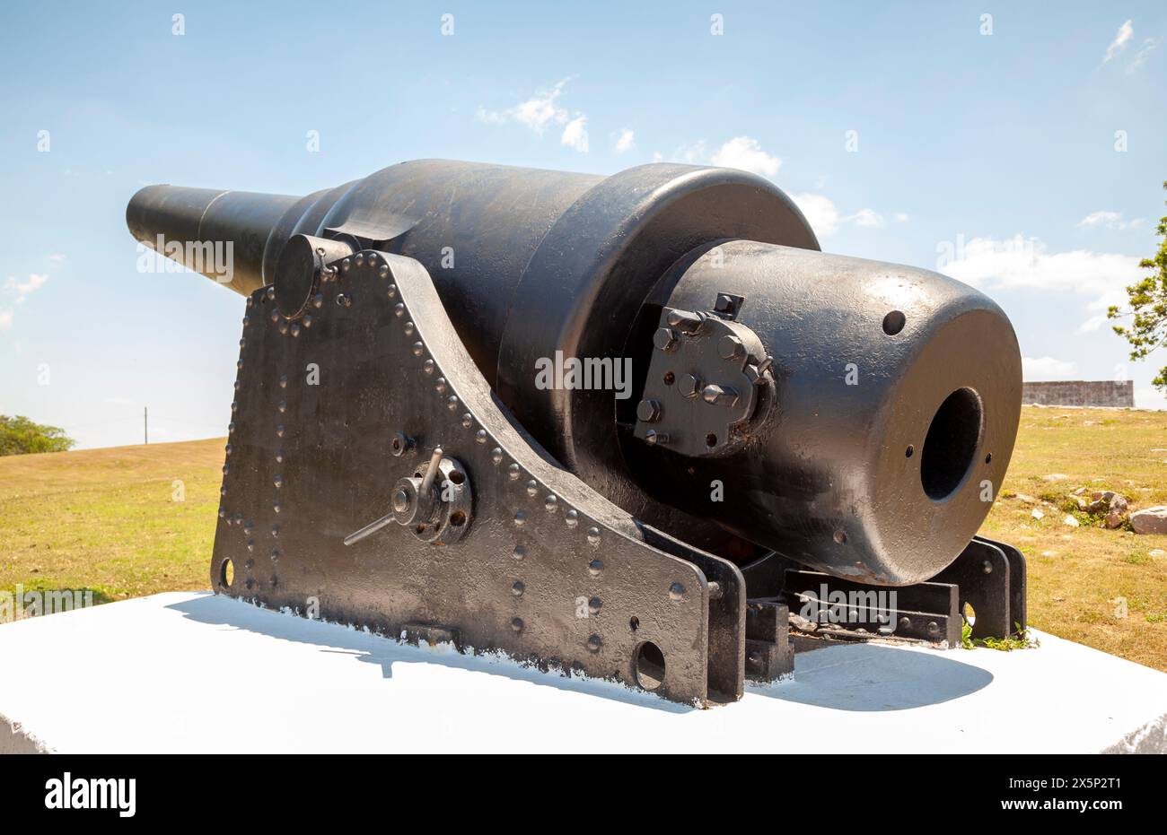Coast artillery Rifled Breech Loading cannons dating from the 1870s ...
