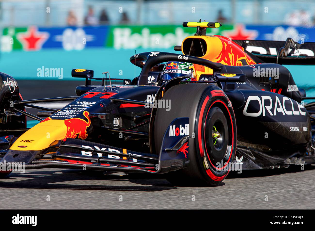 Sergio Perez (MEX) Oracle Red Bull Racing - Red Bull RB20 - Honda RBPT ...