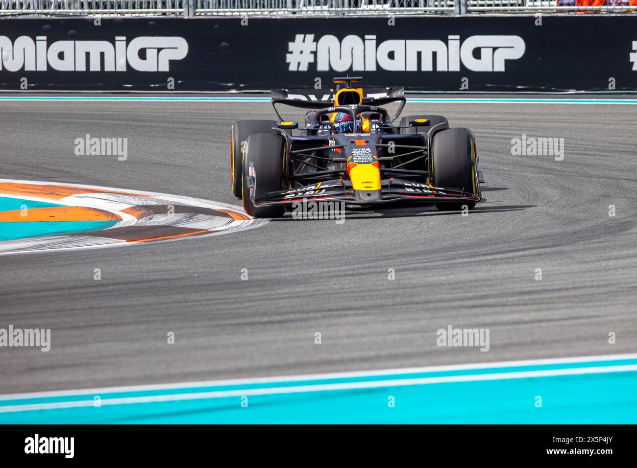 Max Verstappen (NED) Oracle Red Bull Racing - Red Bull RB20 - Honda ...