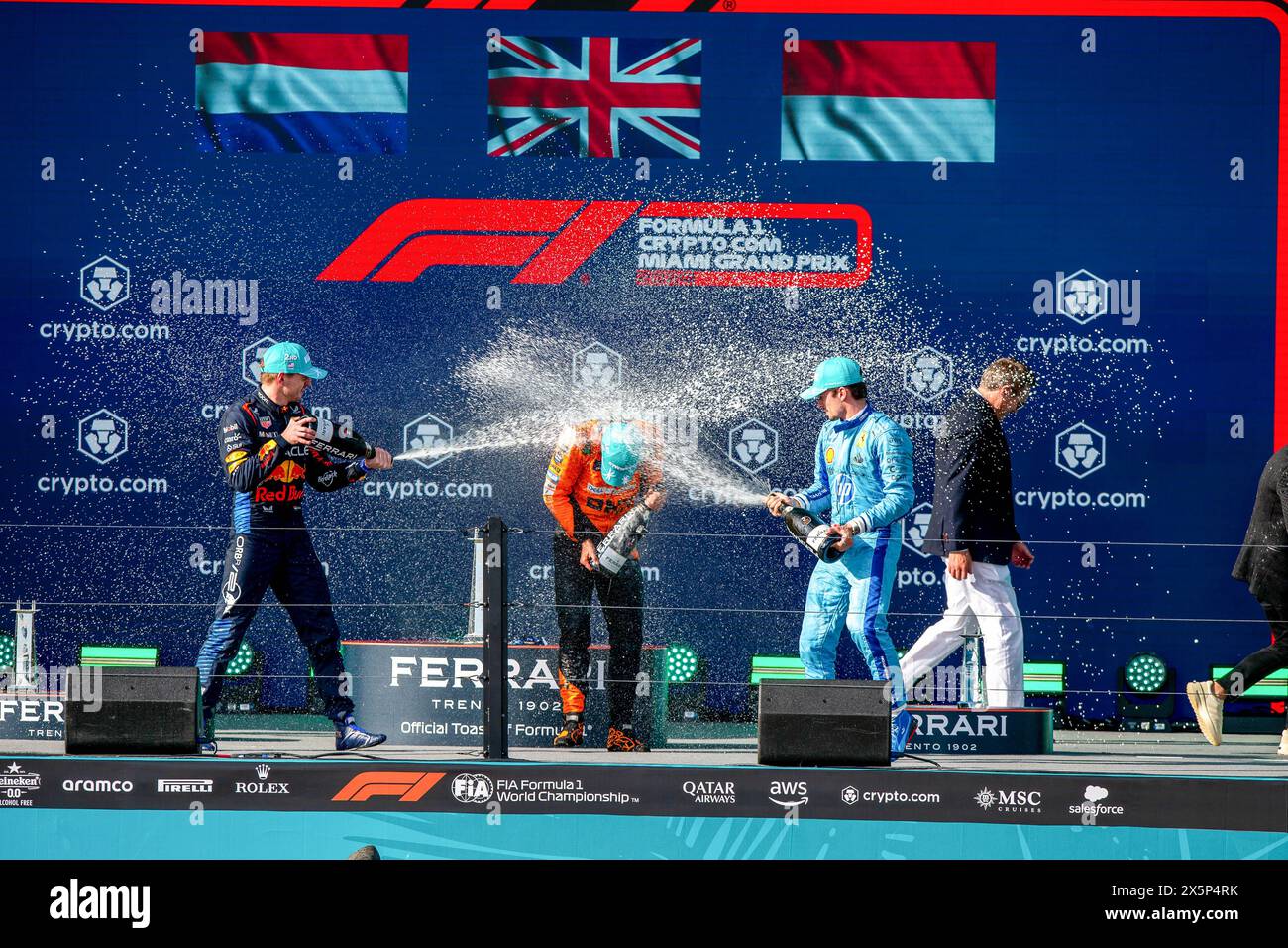 Podio Lando Norris (GBR) McLaren MCL38 - Mercedes Max Verstappen (NED ...