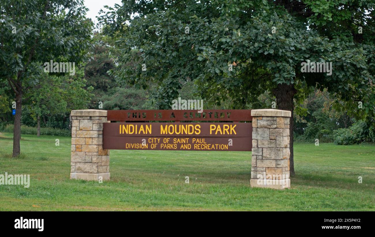 2Sign for Indian Mounds Park. St Paul Minnesota MN USA Stock Photo - Alamy