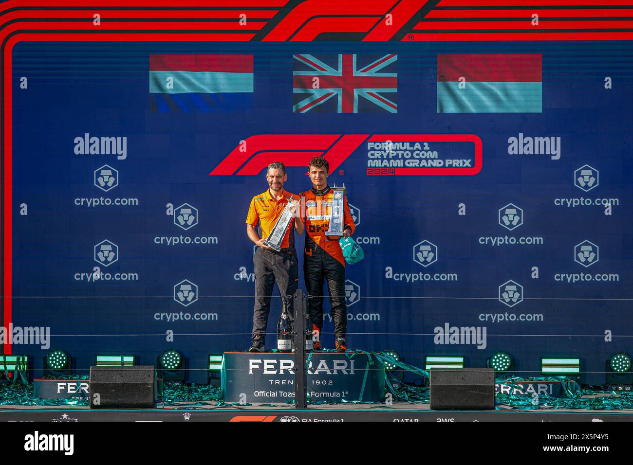 Podio Lando Norris (GBR) McLaren MCL38 - Mercedes Max Verstappen (NED ...