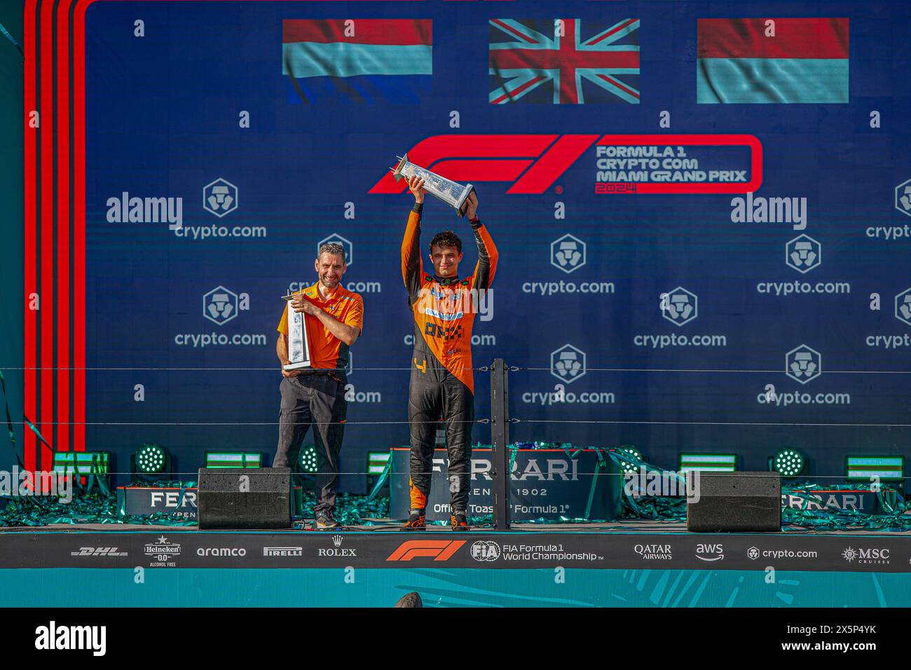 Podio Lando Norris (GBR) McLaren MCL38 - Mercedes Max Verstappen (NED ...