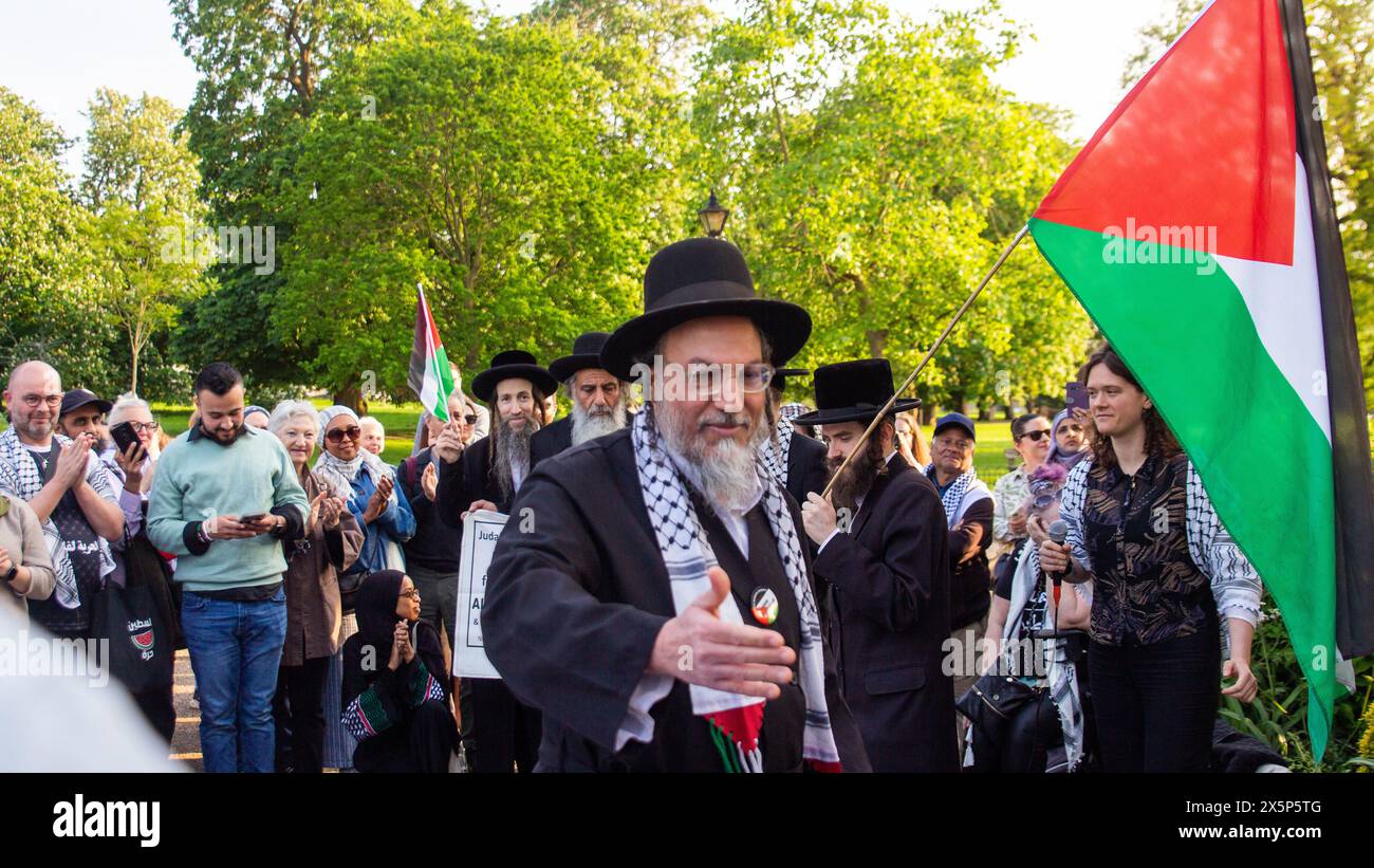Jewish Rabbi attending Dr. Adnan al-Bursh vigil in London Stock Photo ...