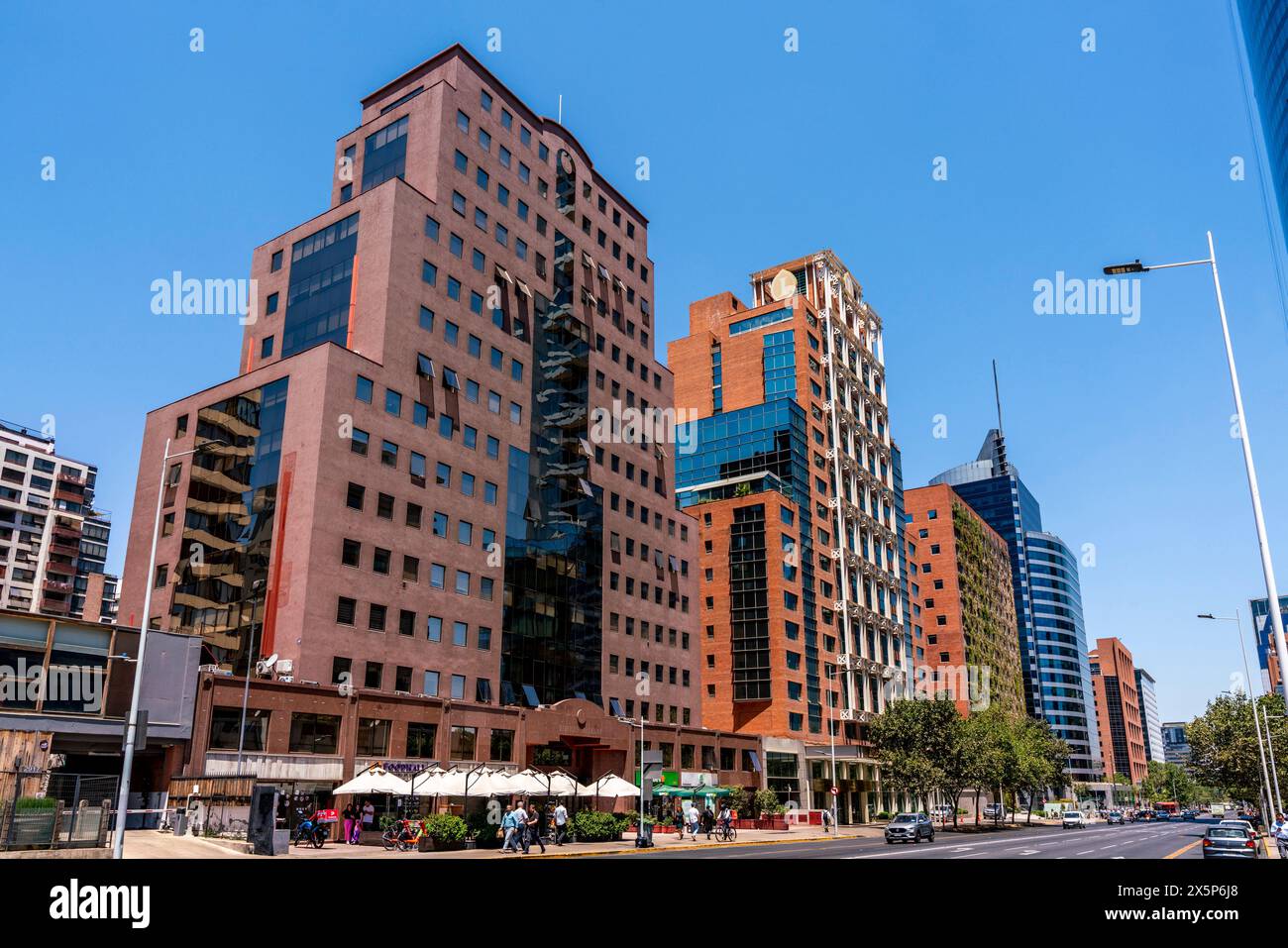 Edificio Madison (The Madison Building), Las Condes, Santiago, Chile Stock Photo - Alamy