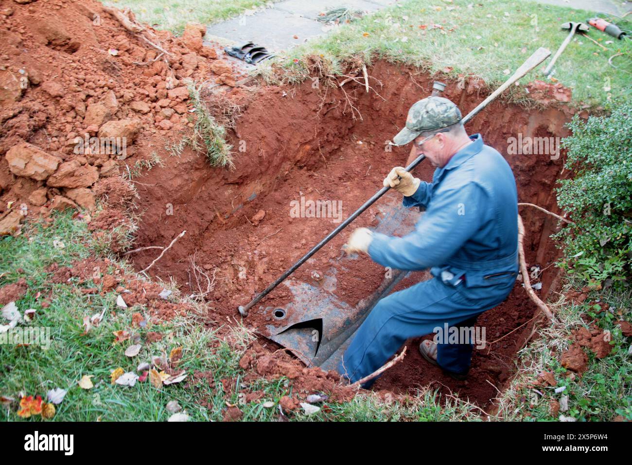 Removal of an old oil storage tank at a private property in Virginia, U ...