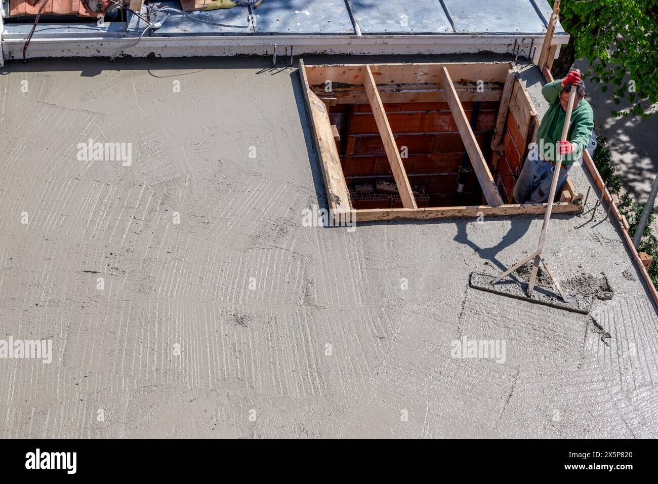 Concrete roof slab hi-res stock photography and images - Alamy