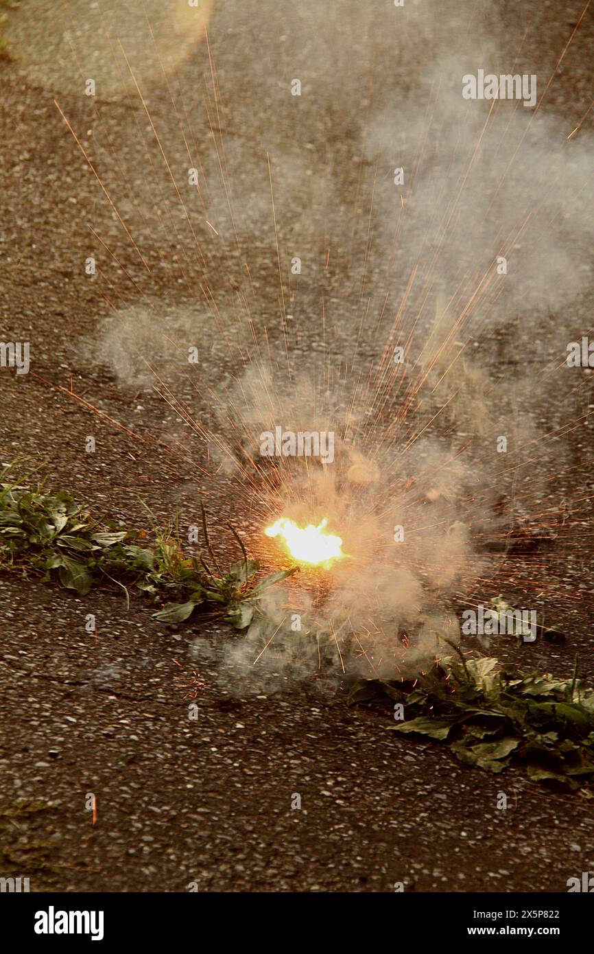 Burn outside outdoors daytime daylight hi-res stock photography and ...