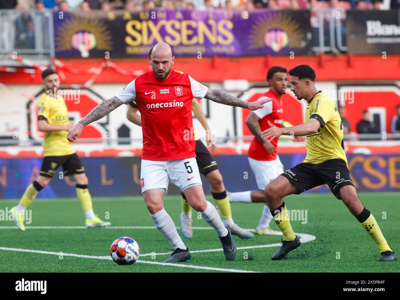 MAASTRICHT, NETHERLANDS - MEI 10 : Bryan Smeets of MVV Maastricht ...