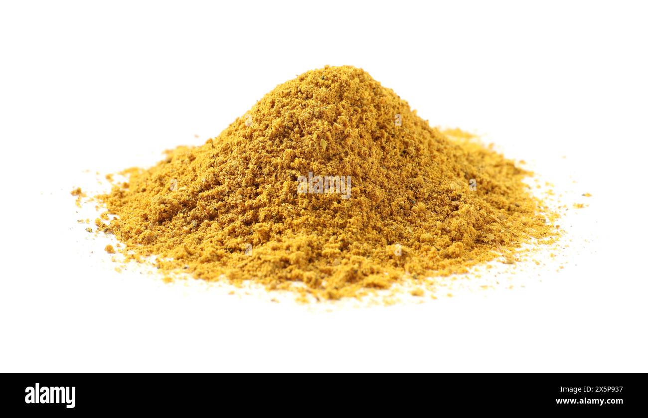 Pile of dry curry powder isolated on white Stock Photo - Alamy