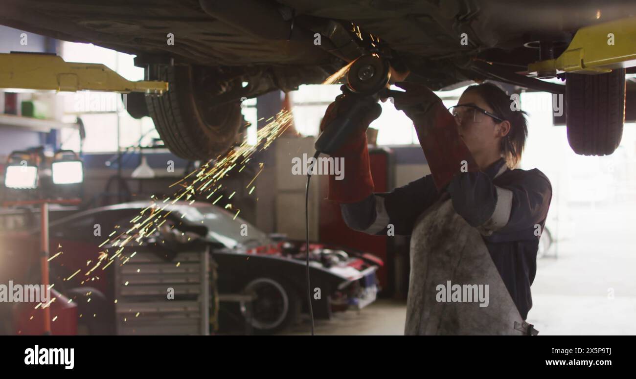 Mechanic workshop hi-res stock photography and images - Alamy