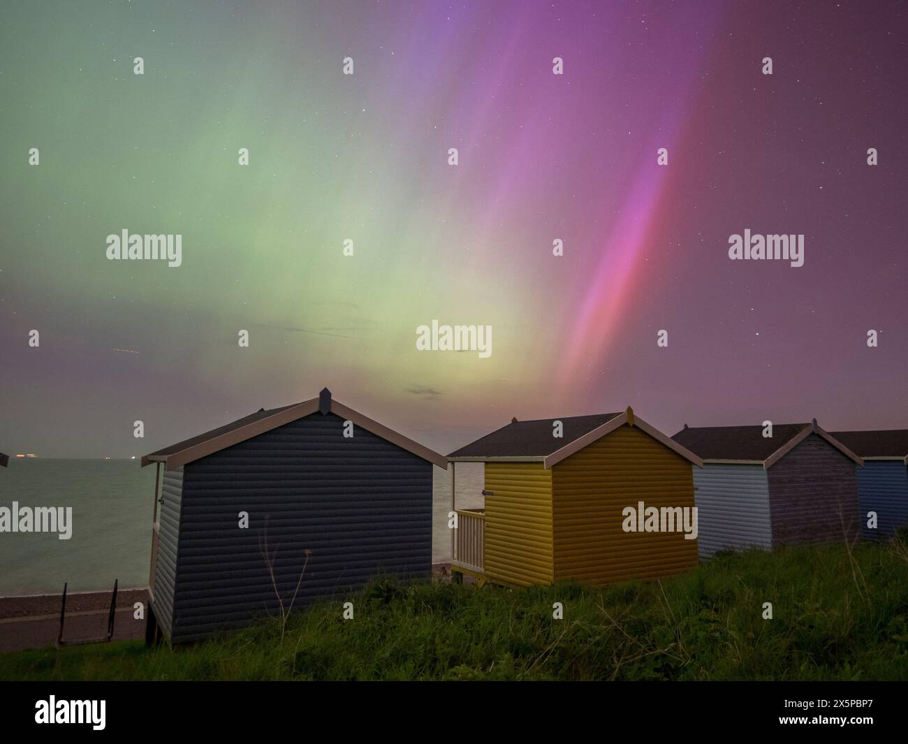 Minster on Sea, Kent, UK. 10th May, 2024. UK Weather: stunning Northern ...