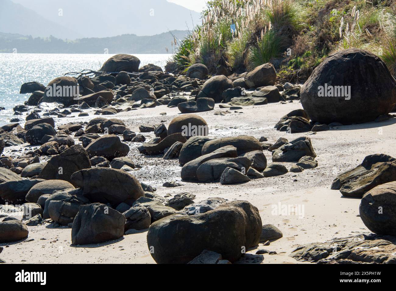 Koutu Boulders - New Zealand Stock Photo - Alamy