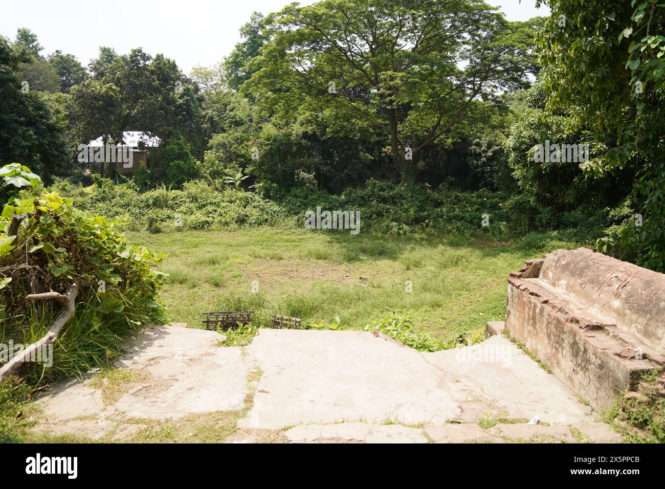 Dried pond 2 with Ghat of Panam City. Sonargaon, Narayanganj ...