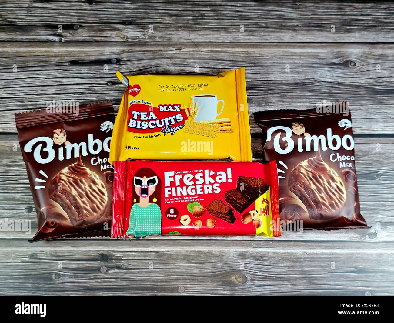 Crispy wafer choco hi-res stock photography and images - Alamy