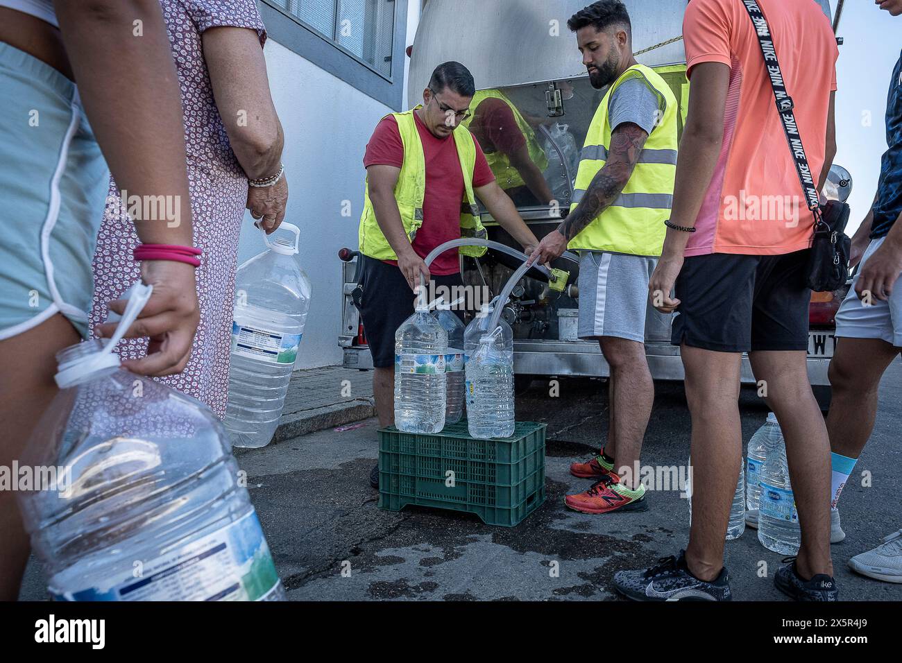 Drought, distribution of drinking water by tanker truck to the citizens ...