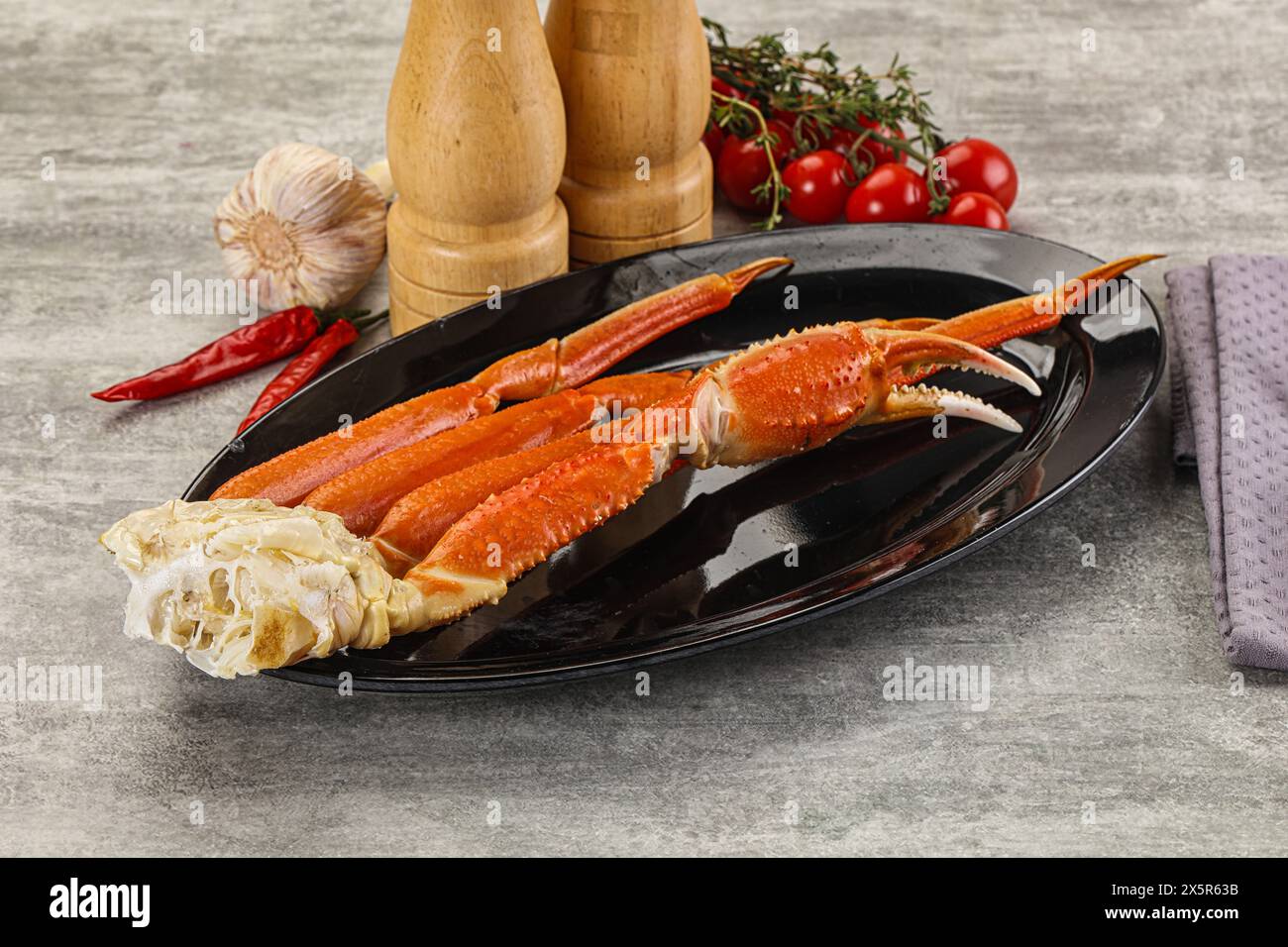 Delicous luxury boiled crab claw legs Stock Photo - Alamy