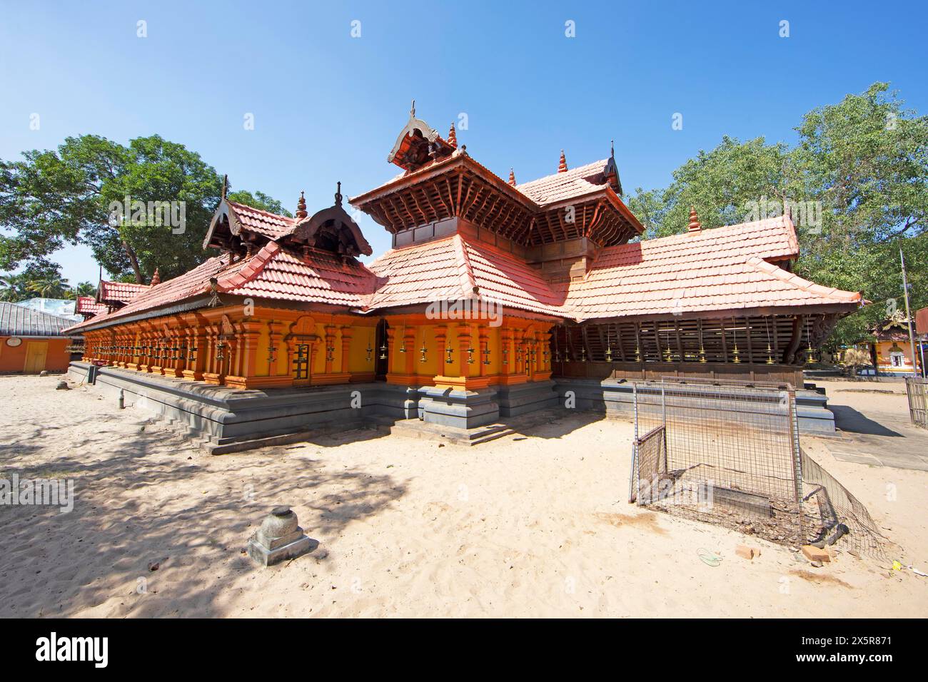 Mararikulam Shiva Temple Marari, Kerala, India Stock Photo - Alamy