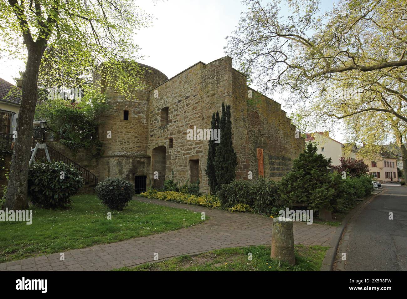 War memorial with historic town wall and tower, Meisenheim, Rhineland ...