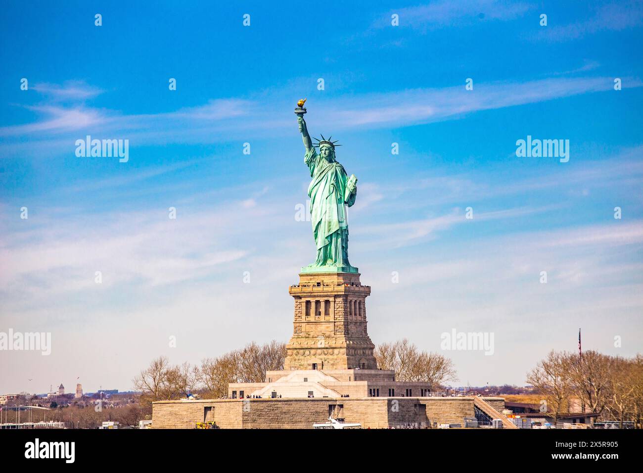 Statue of Liberty Statue of Liberty on Liberty Island in New York ...