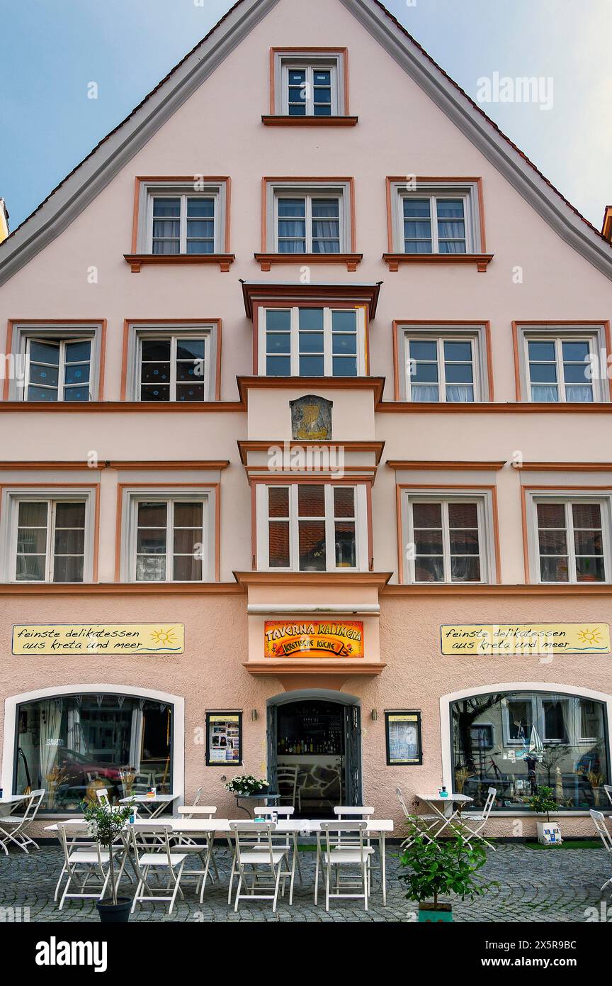 Pointed gable house with bay window, Taverna Kalimera, iKaufbeuern ...