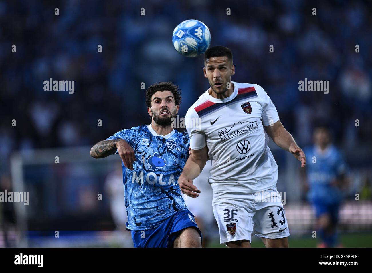 Patrick Cutrone (Como)Andrea Meroni (Cosenza) during theItalian Serie B ...
