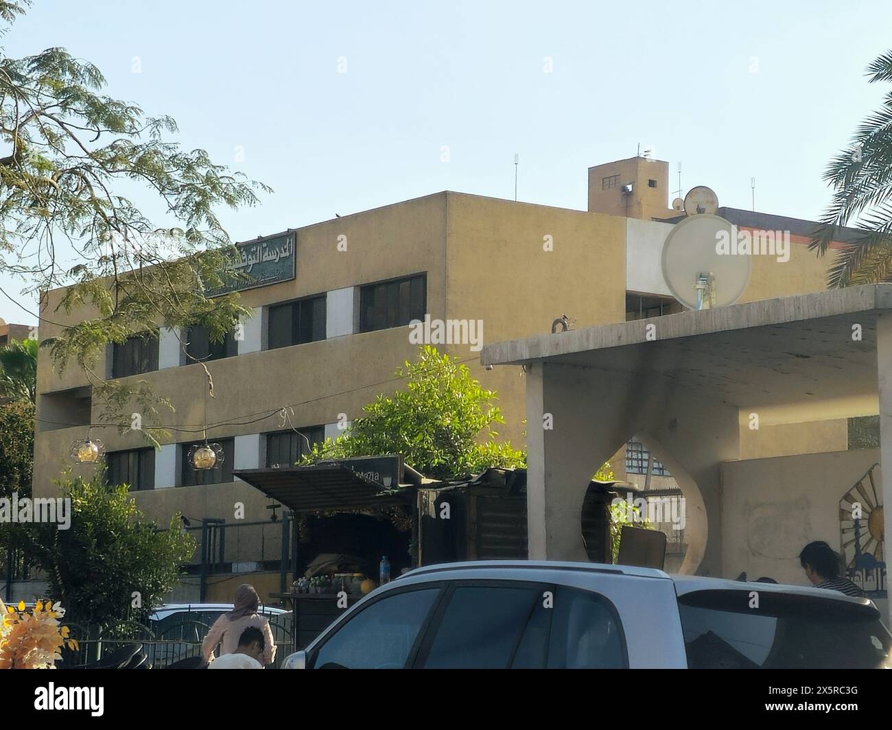 The oldest secondary schools hi-res stock photography and images - Alamy