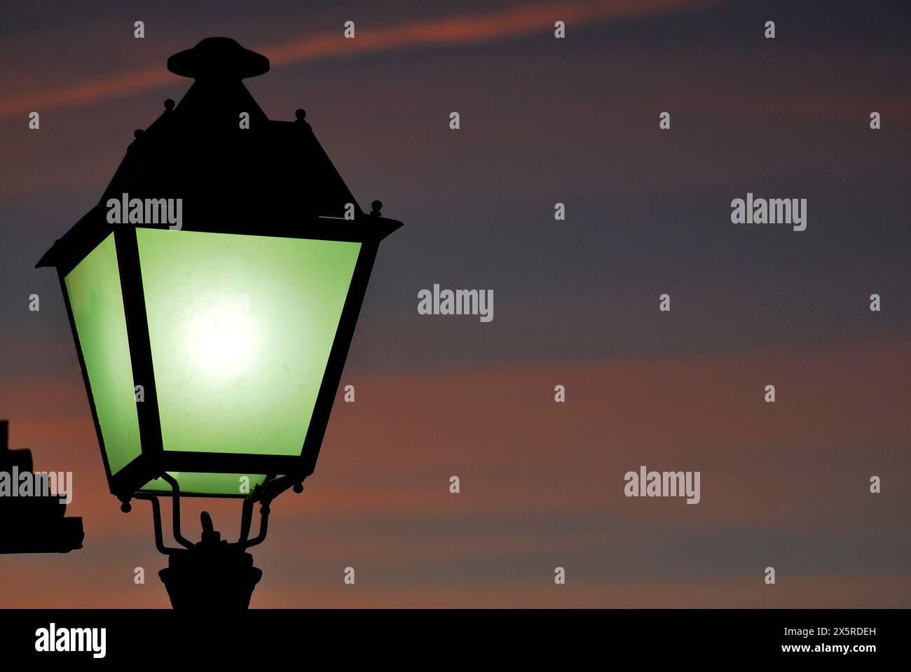 Lamppost madrid hi-res stock photography and images - Alamy