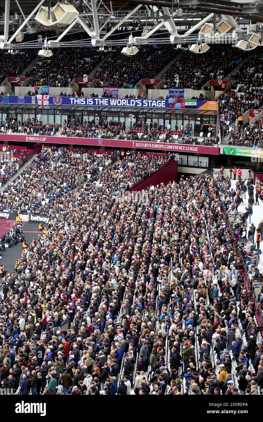 West ham liverpool london stadium hi-res stock photography and images ...