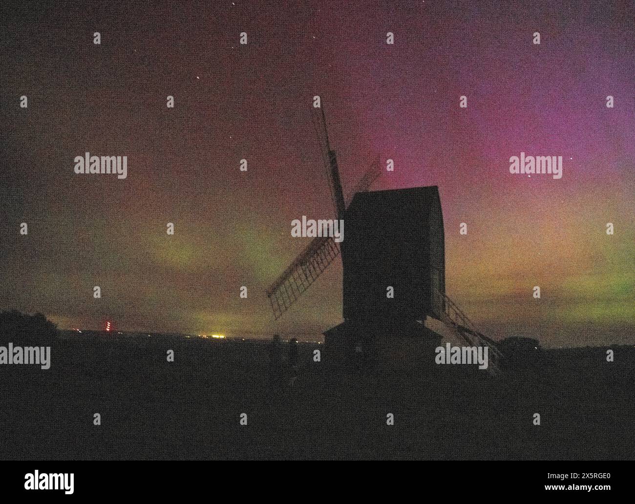 Solar storm lights up the buckinghamshire sky with the Northern Lights ...