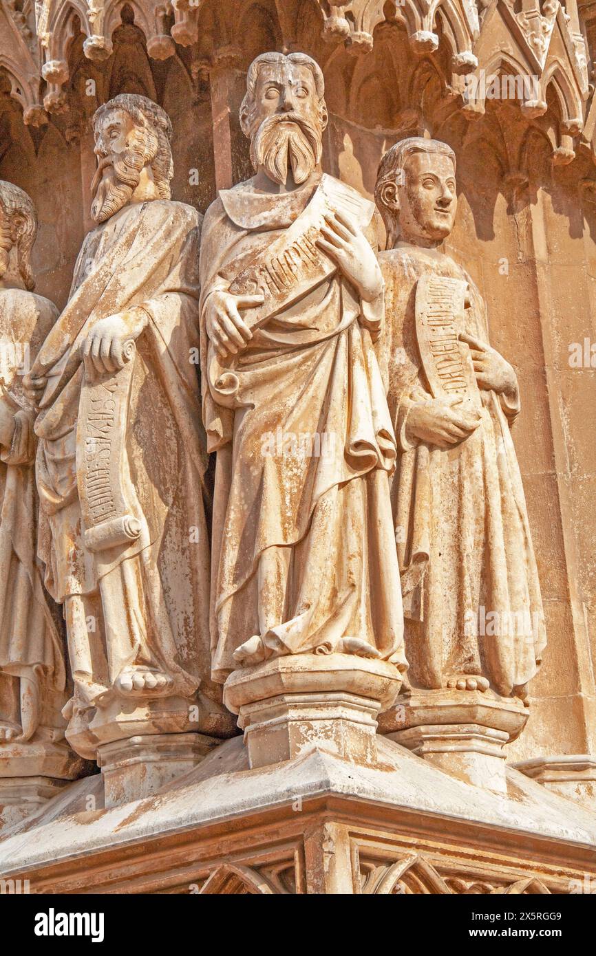 Exterior statues of the apostles and prophets in Tarragona Cathedral ...