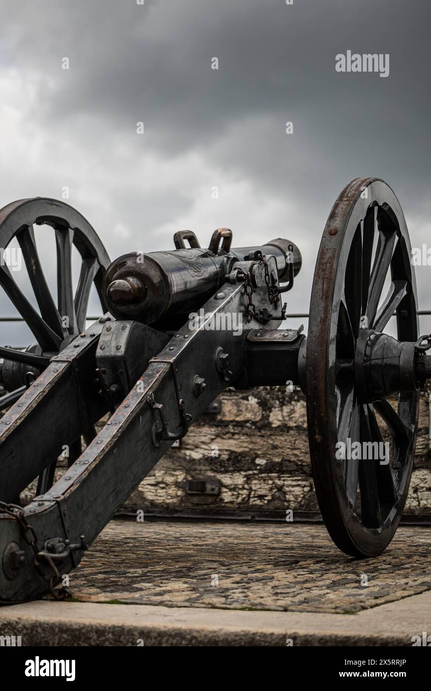 Cañon medieval hi-res stock photography and images - Alamy