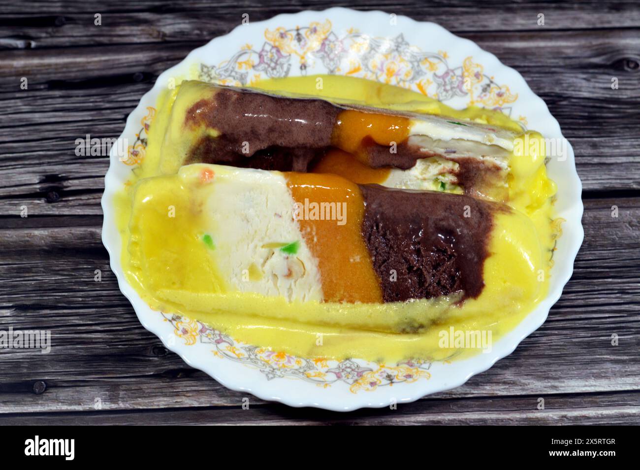 Layer pyramid hi-res stock photography and images - Alamy